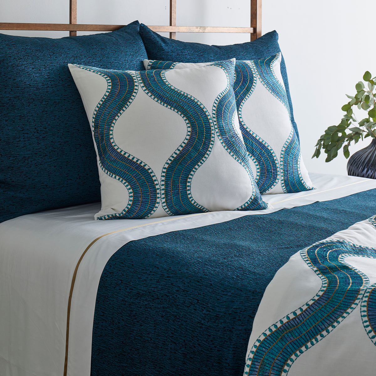 Egyptian Collar Throw | Met x Ann Gish | Luxury Linens and Bedding