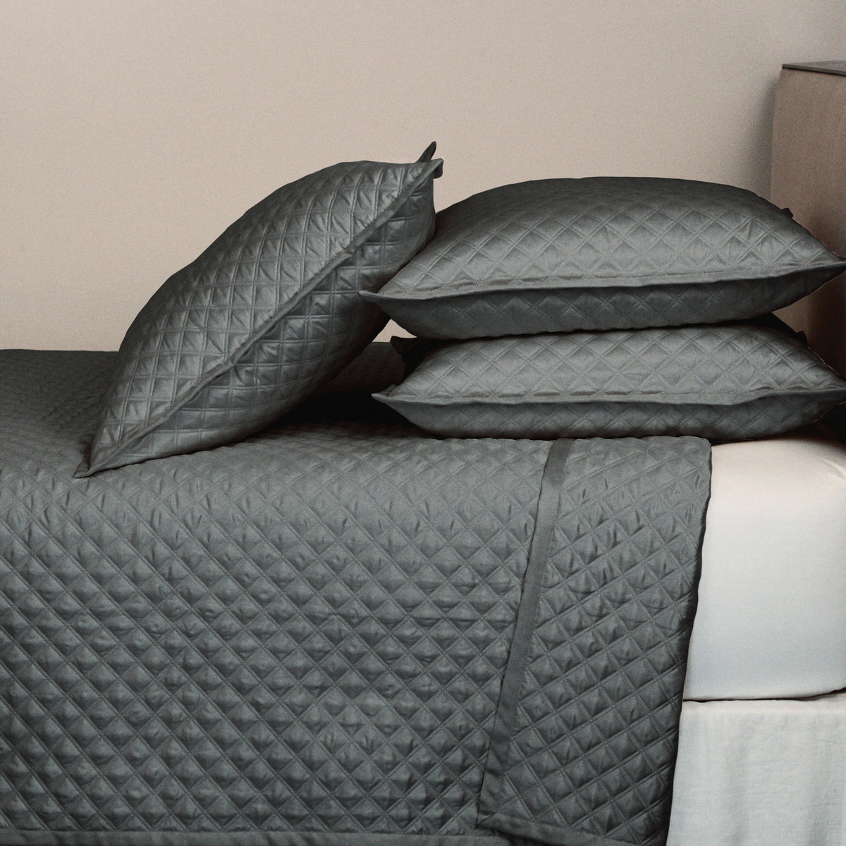 Double Diamond Coverlet Set - Charcoal – Ann Gish